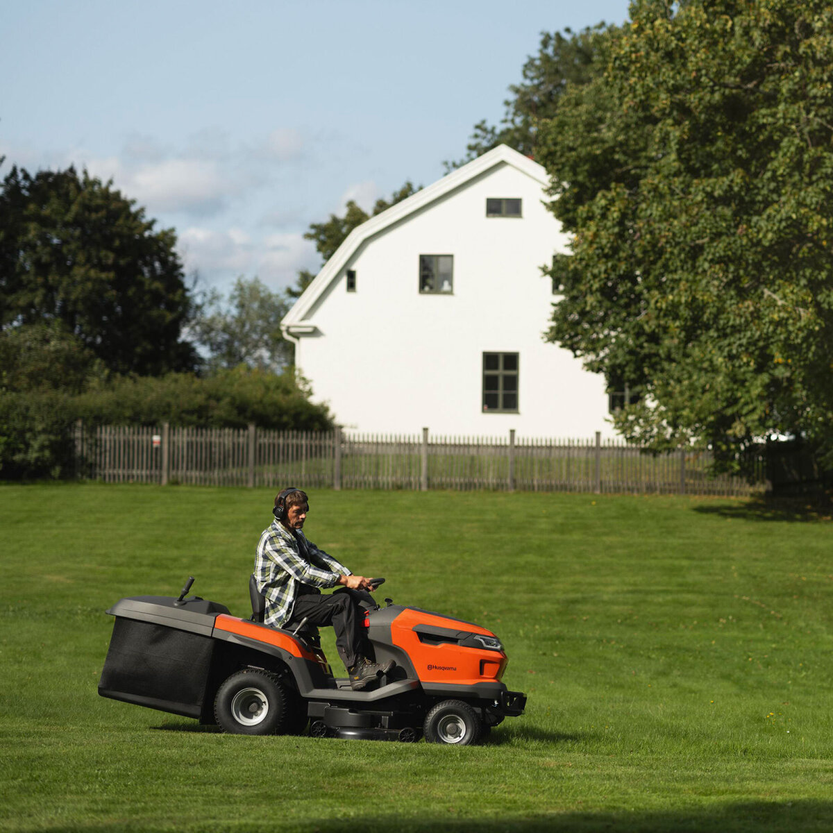 Husqvarna Rasentraktor TC 220T, 4.469,00
